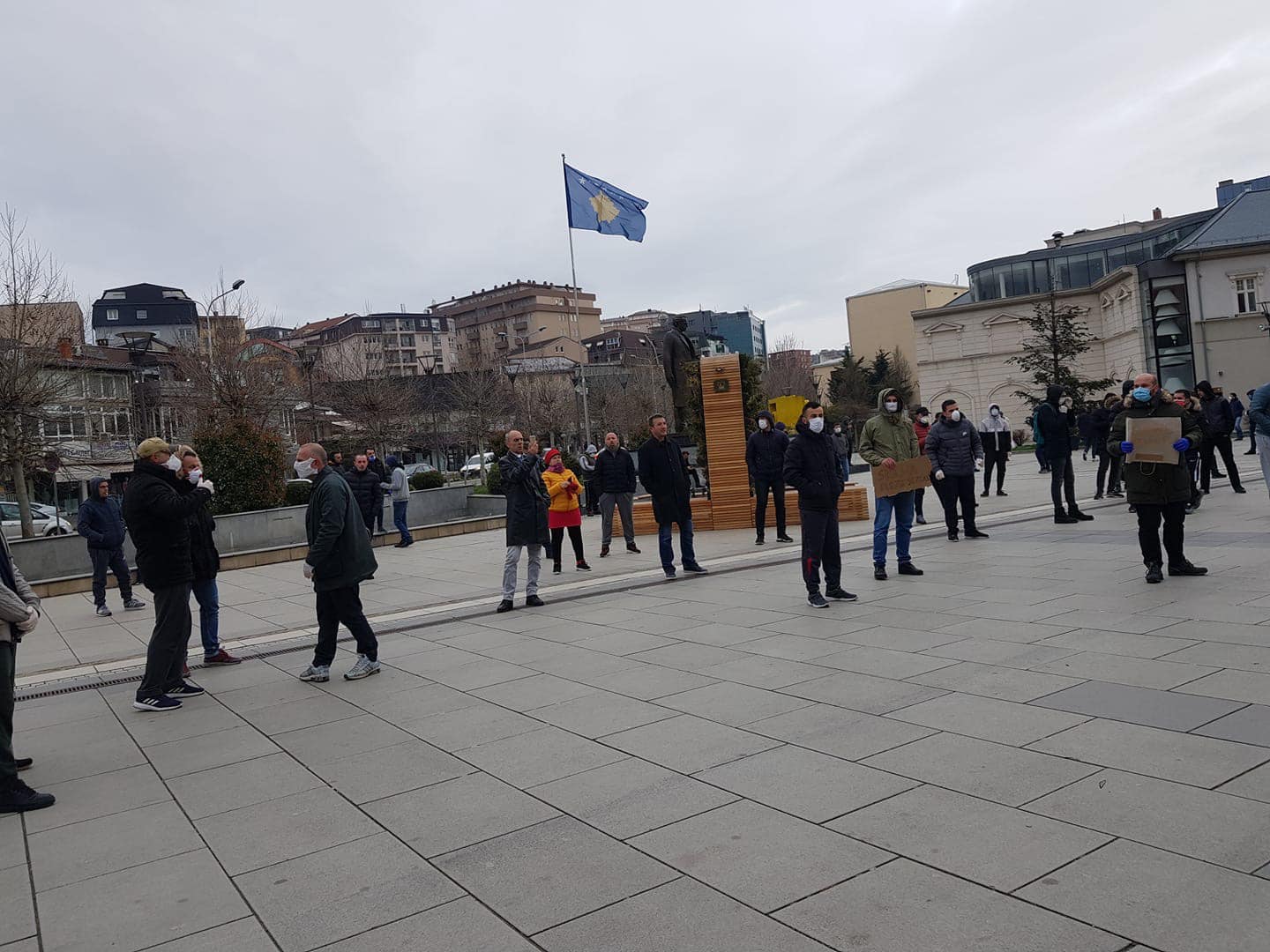 Në kohë të koronavirusit, qytetarët ftohen të dalin në manifestim për ... Në kohë të koronavirusit, qytetarët ftohen të dalin në manifestim për ...