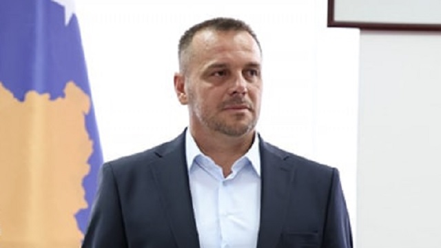 Ministri i Mbrojtjes: Rastësisht jemi takuar me Dejona Mihalin, s’ishte ... Ministri i Mbrojtjes: Rastësisht jemi takuar me Dejona Mihalin, s’ishte ...