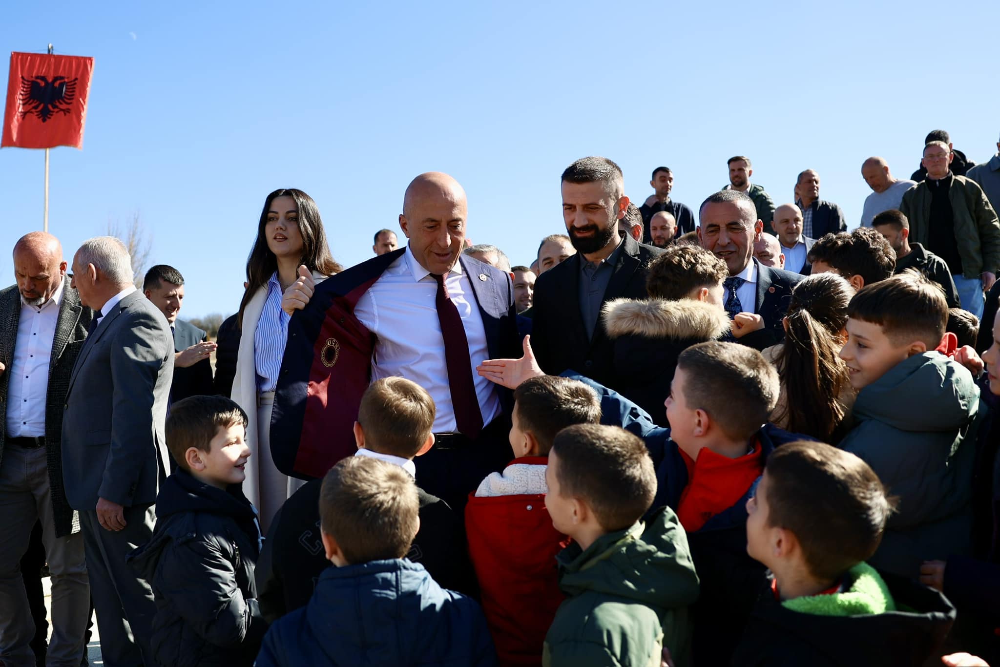 Haradinaj në Prekaz: Familja Jashari është zemër e qëndresës sonë ...