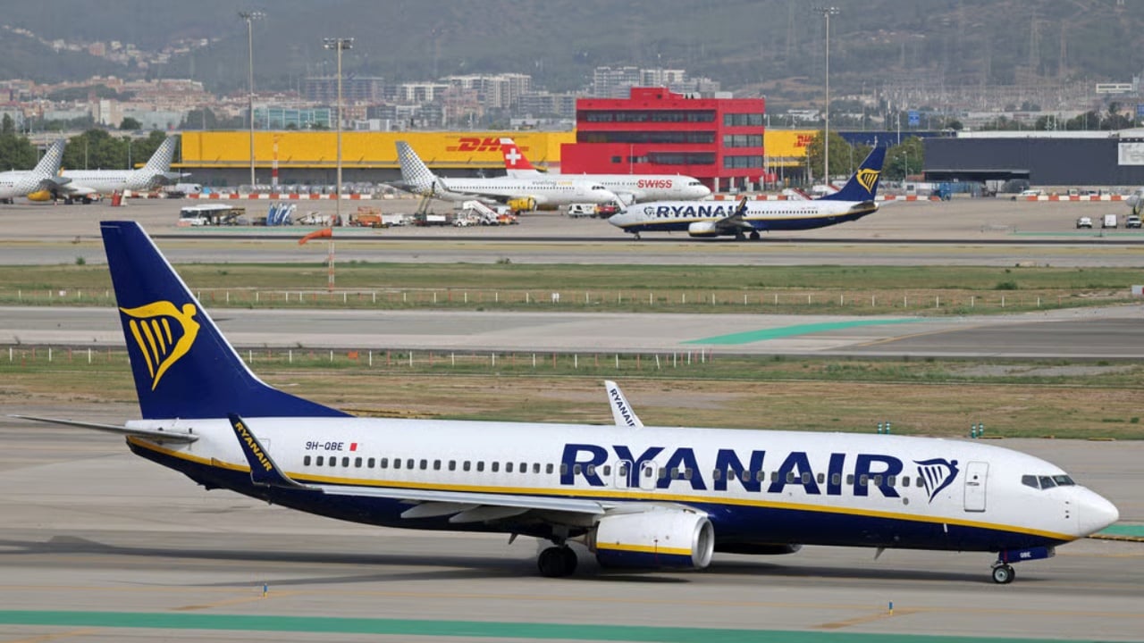 Shefi i “Ryanair” i shqetësuar për dronët rusë mbi aeroporte: Nuk kam ...